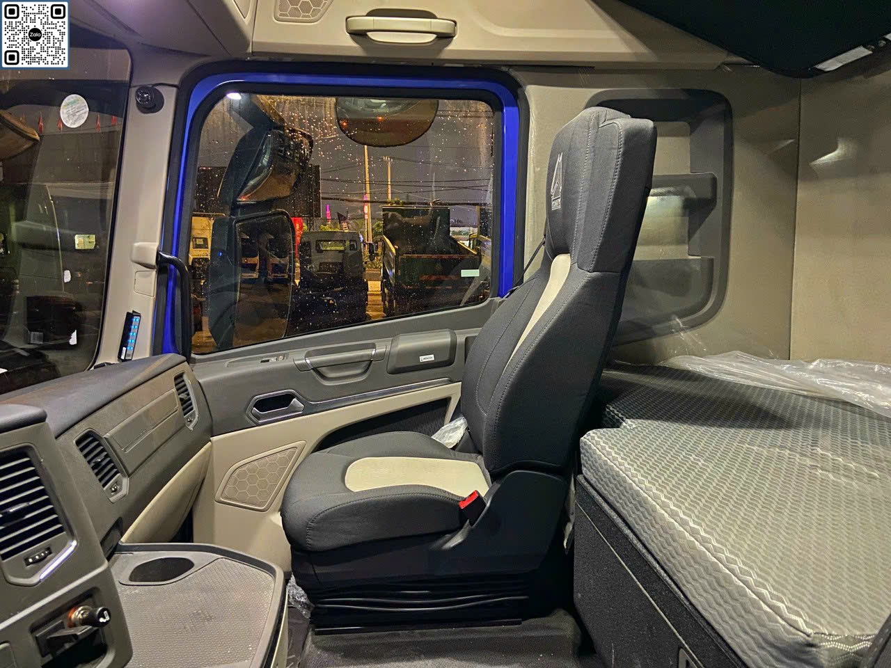 Xe đầu kéo Howo Max 440HP - Ô Tô Hoàng Giang